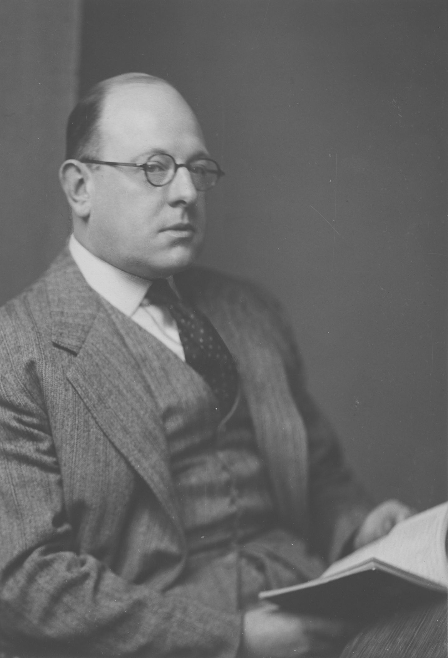 Edward Charles Dodds | The Royal Society: Science in the Making