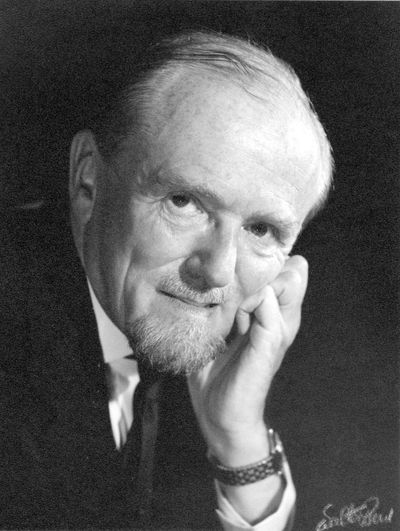 Referee's report by Harold Roper Robinson, on a paper 'Secondary ...