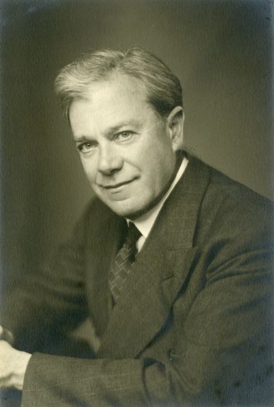 Referee's report by Hamilton Hartridge, on a paper 'A comparative study ...