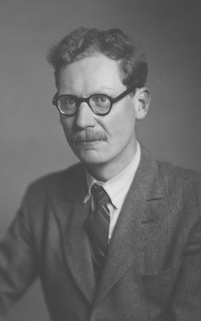 Referee's report by Thomas George Cowling, on a paper 'Kinetic theory ...